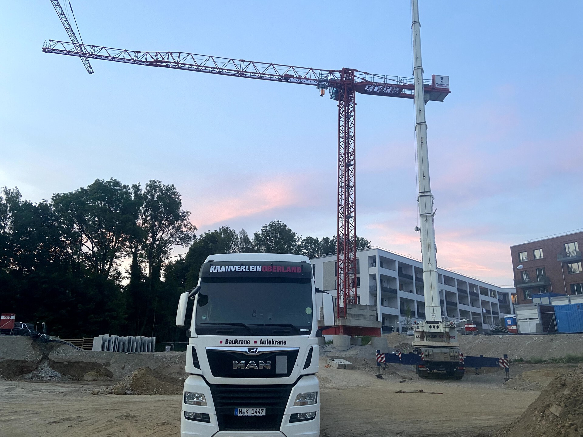 Montage Wilbert WT 150 e.tronic in München Lochhausen – Kranverleih ...